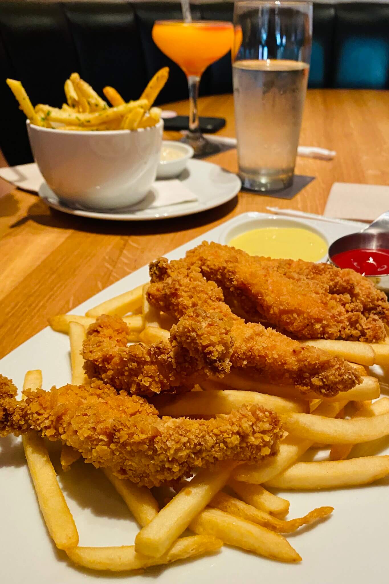 The Best Happy Hours in Yaletown (An Honest Guide!) – Vancouver Tips